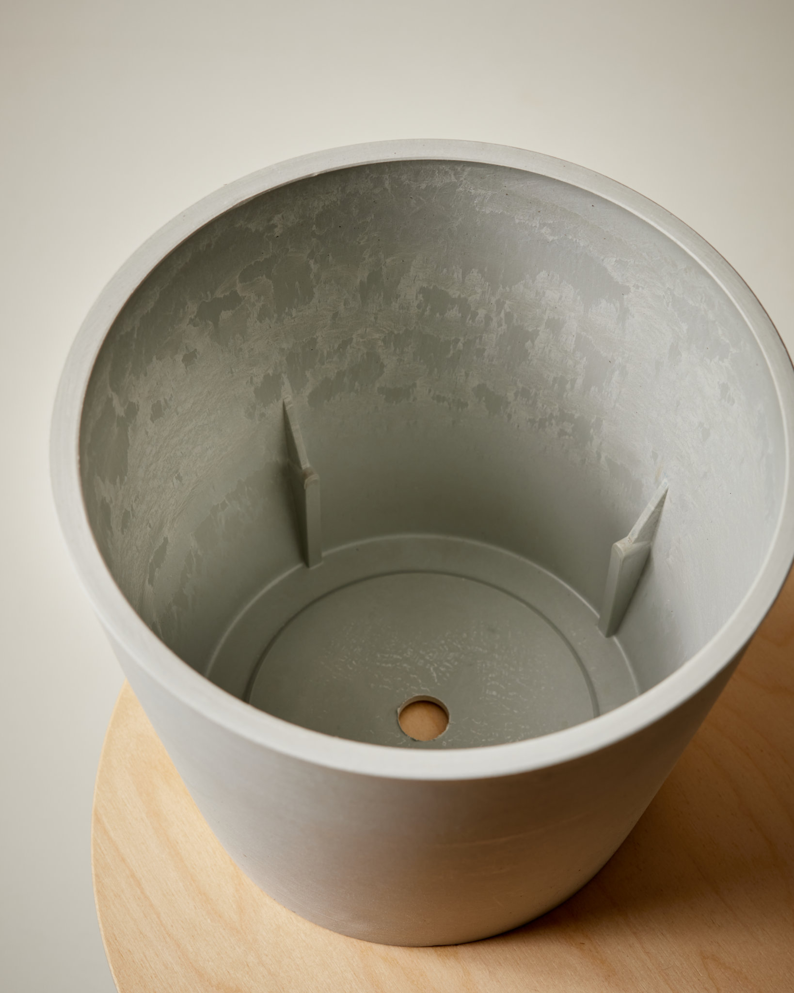 Buy Ecopots Round Pot - 8" | Bloomscape